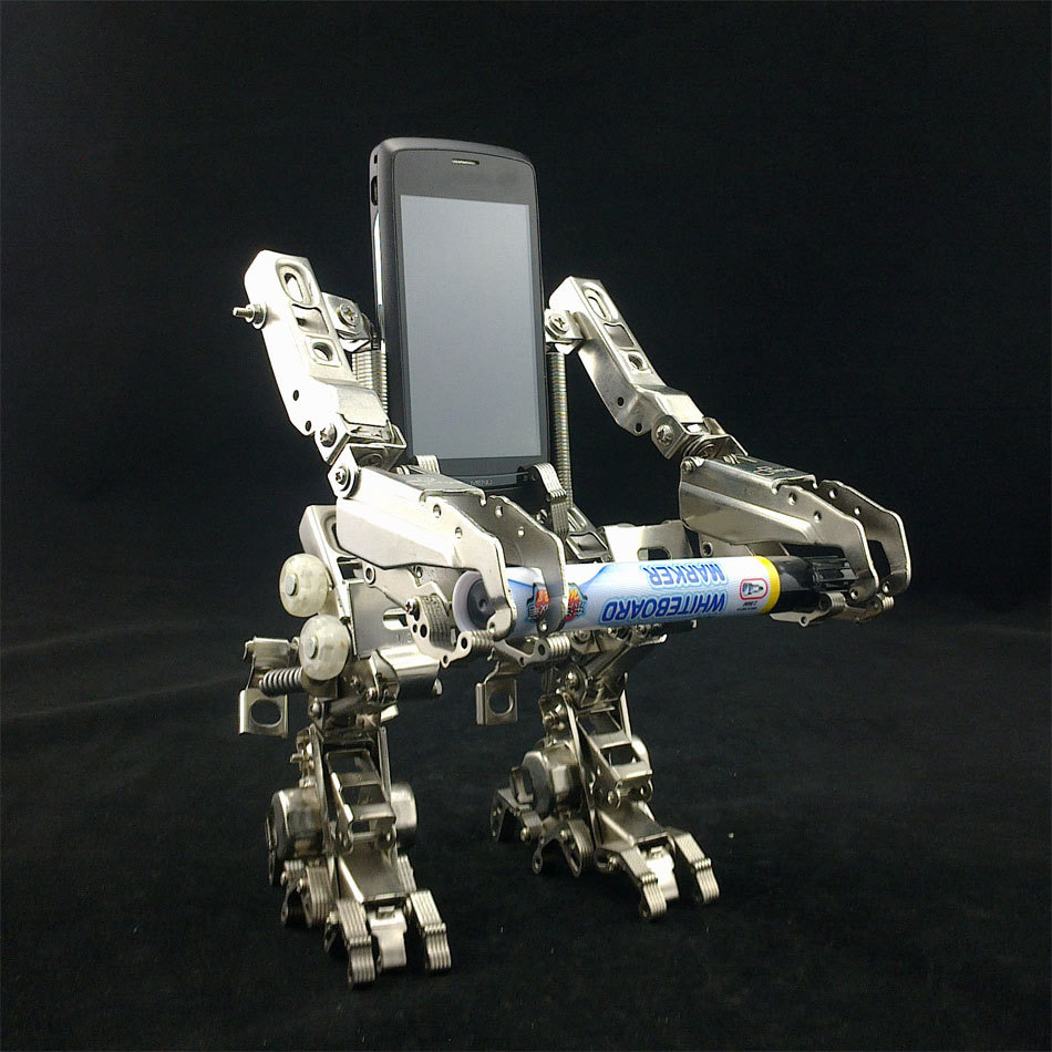 Metal Mech Smartphone Holder | BespokeBug